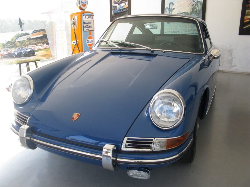 Porsche 911 (901) 1966 Golf Blue - Vintage Cars Boutique